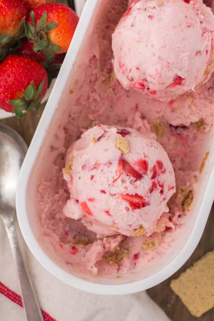 Homemade Strawberry Cheesecake Ice Cream With Fresh Berries ...